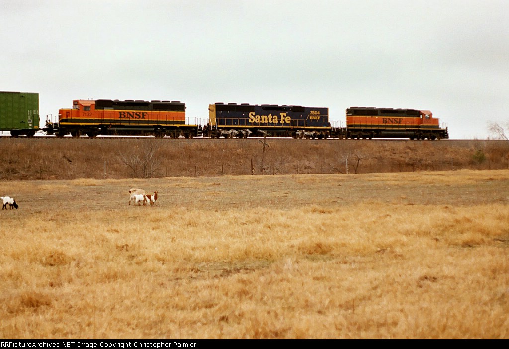 BNSF 7132, 7504, and 7132